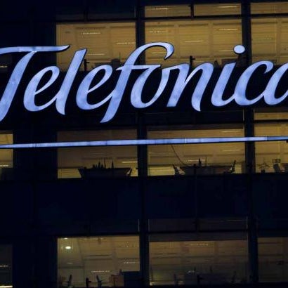 Moody's recortó la nota de Telefónica por su exposición en Europa