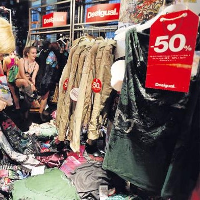 Poca ropa para grandes rebajas