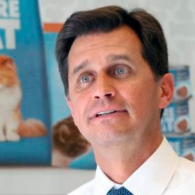 Solla invierte US$60 millones y quiere producir en el exterior