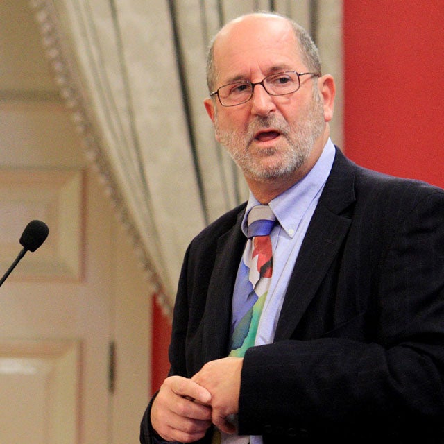 El experto en desarrollo Ray Shostak hablará sobre la economía de Bogotá