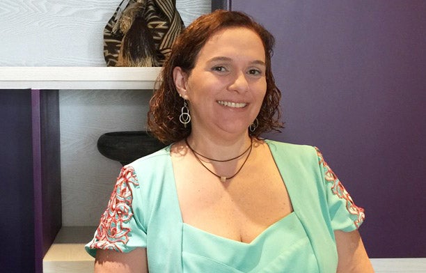 NUEVO EN LA OFICINA Daniela Longo Gte. general Hotel Emile Mercure ...