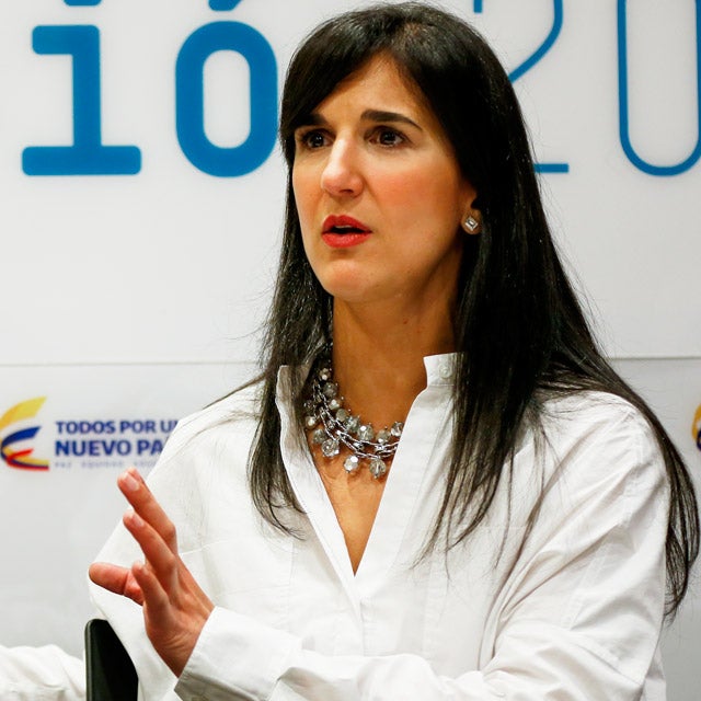 Bilingüismo, alimentación y jornada única, los retos de Giha como ministra