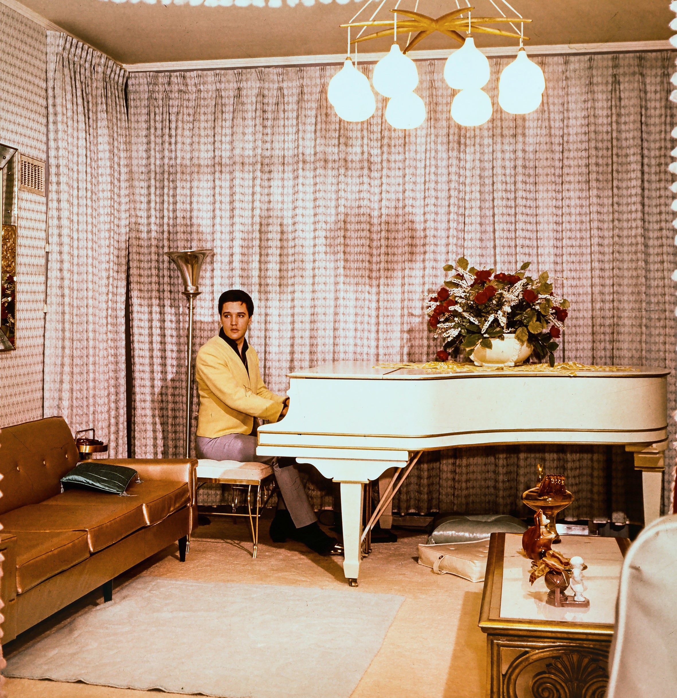 El piano de Elvis Presley a la venta en ebay