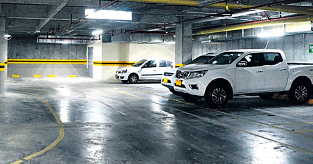 Aplicaciones para encontrar dónde parquear su carro y ofrecer su garaje