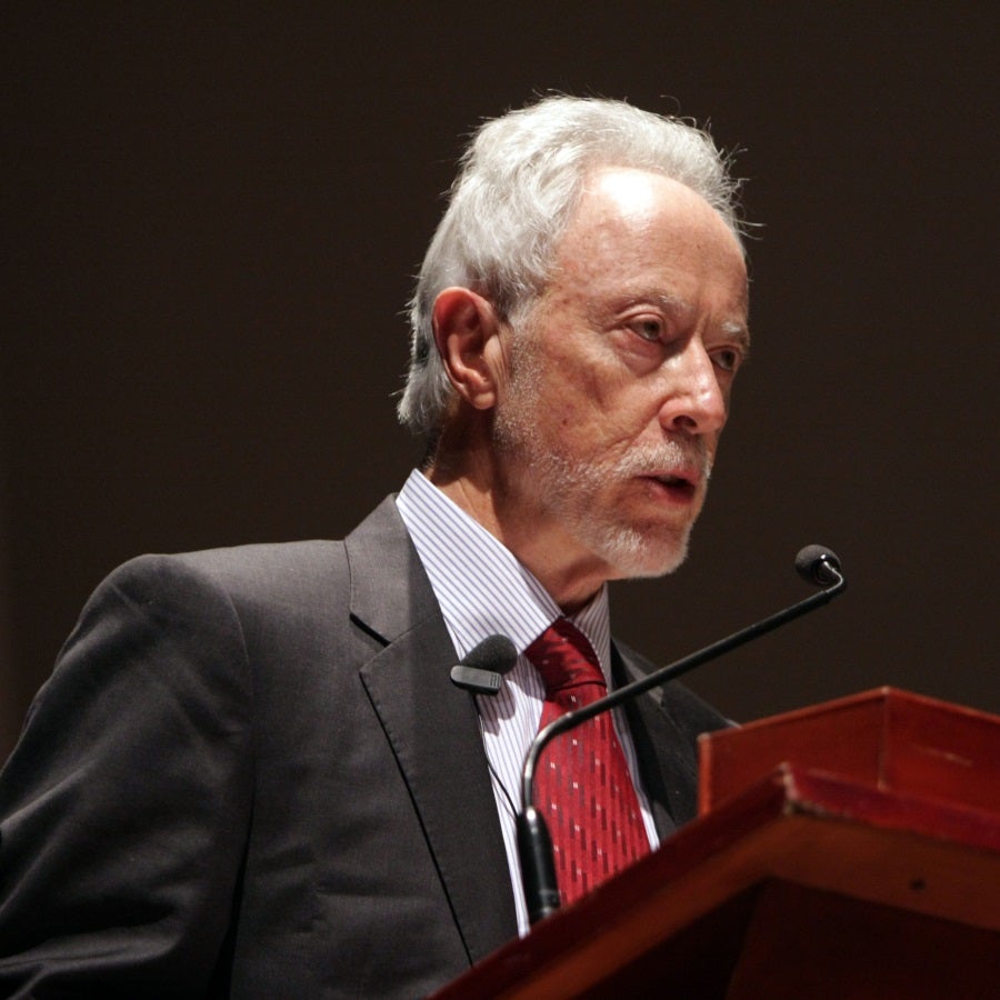 J.M. Coetzee, entre los escritores premiados que están en la agenda del ...