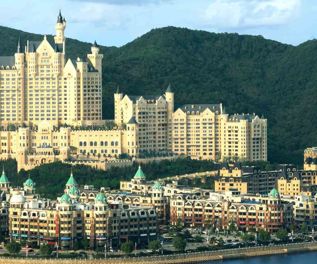 Estos son algunos hoteles-castillo en los que podrá dormir como un ...