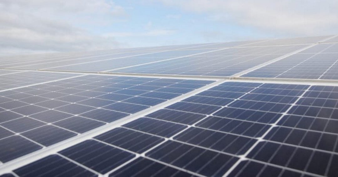 Inauguran parque solar en Planeta Rica con 27.500 paneles solares de ...