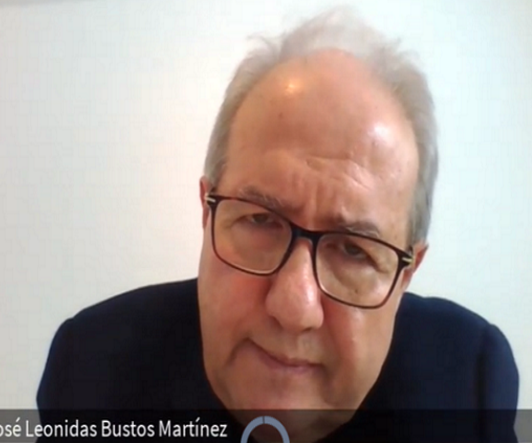 Exmagistrado Bustos reaparece y niega cualquier relación estrecha con ...