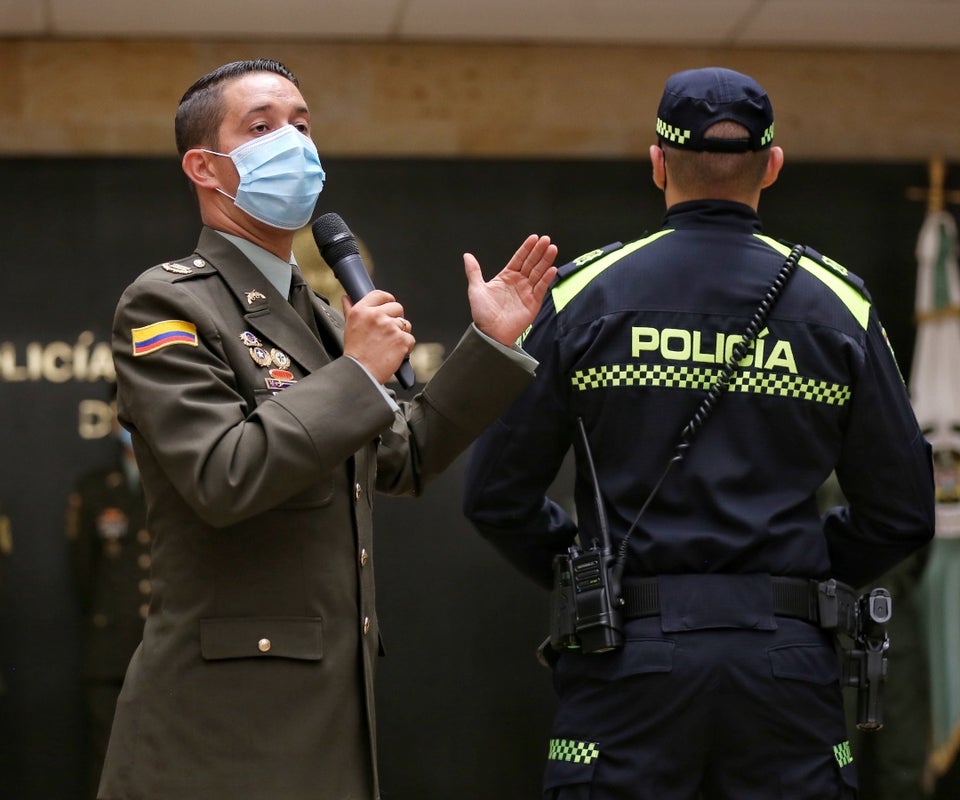 El plan integral de innovación de la Policía Nacional implica cambiar los uniformes y patrullas ...