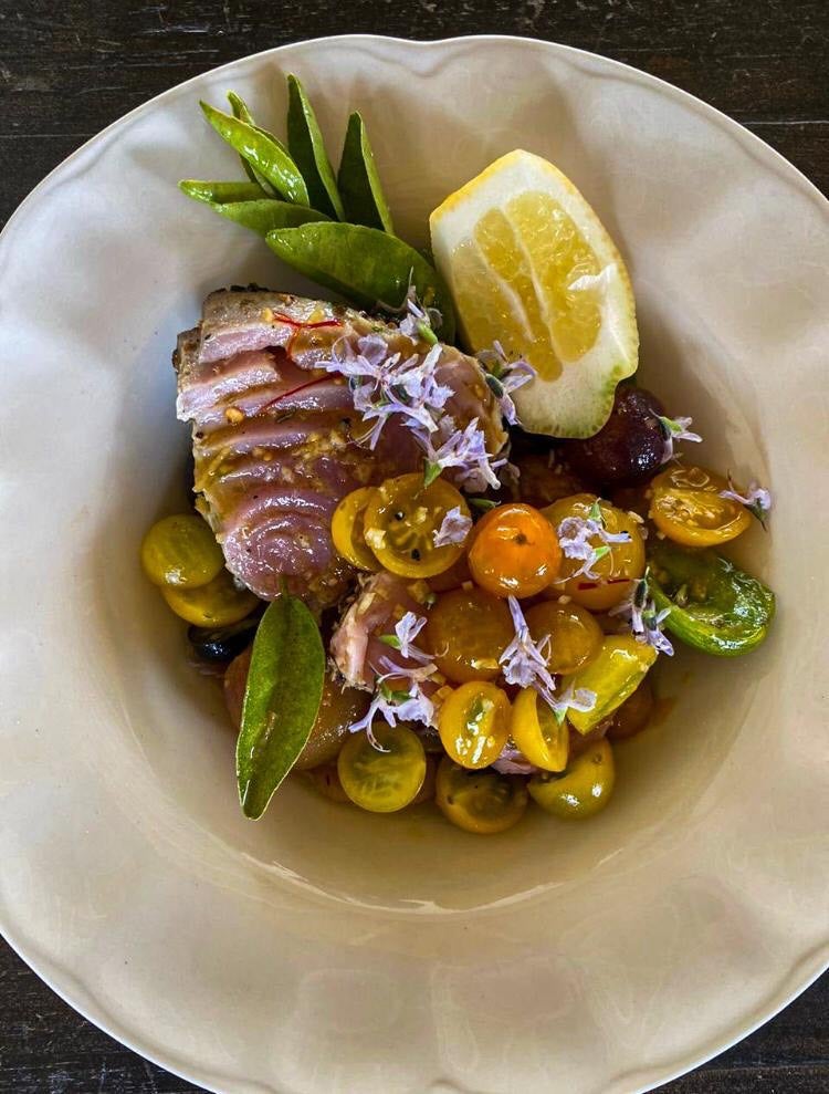 Café Bar Universal hace un nuevo recorrido por la cocina fusión y ...