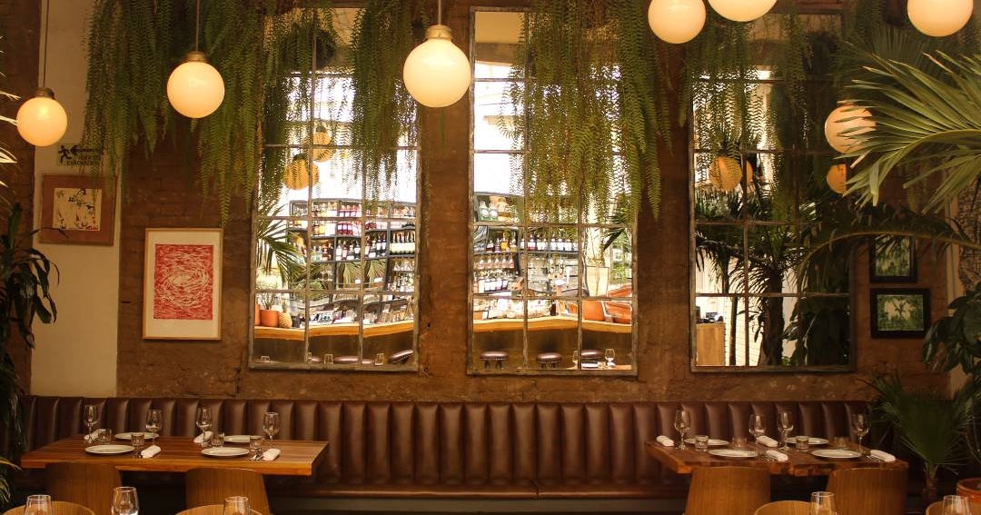 Café Bar Universal hace un nuevo recorrido por la cocina fusión y ...