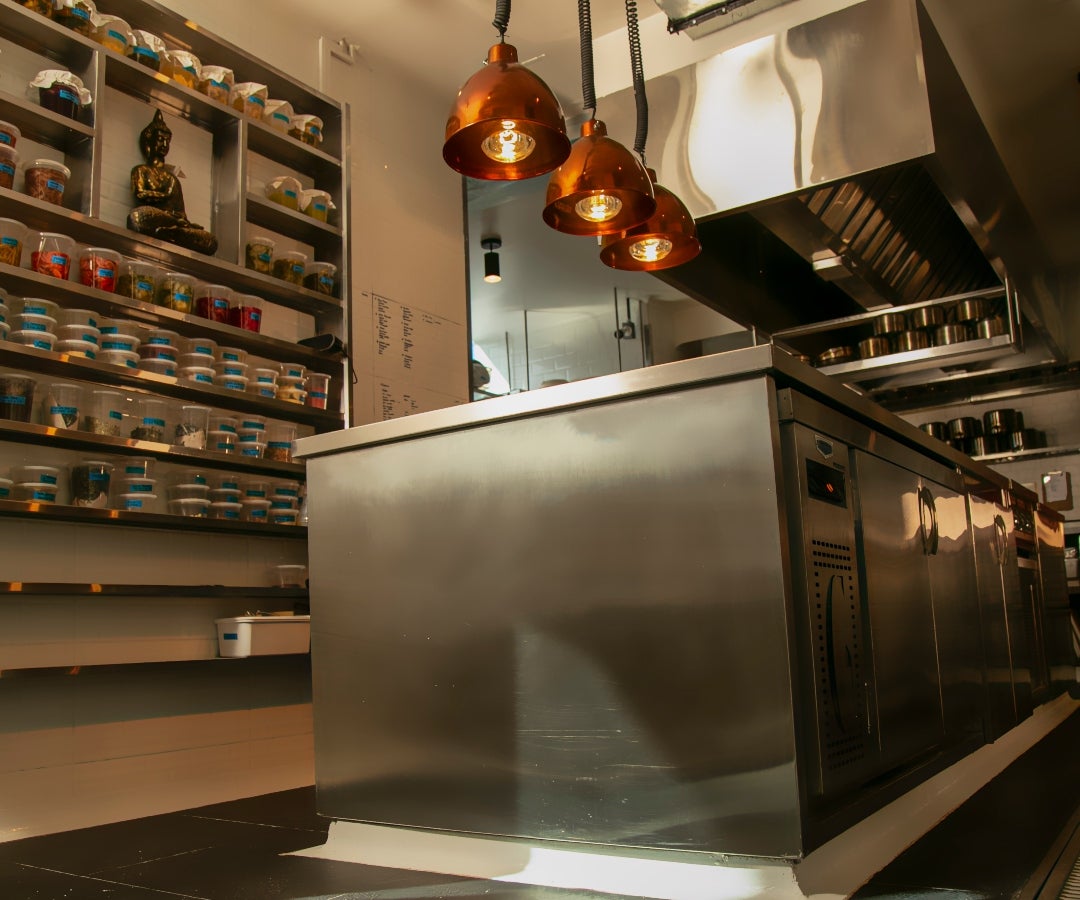 Abrió en Bogotá G-Lounge, el nuevo club indoor golf más grande de ...