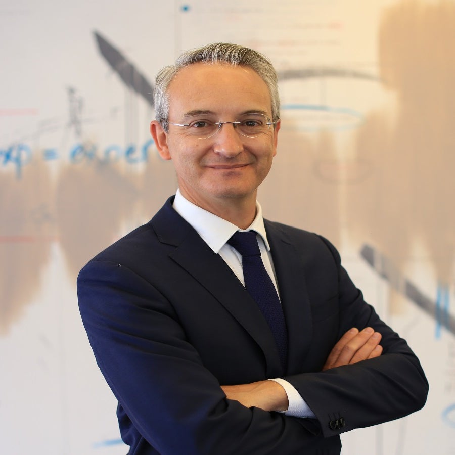 El banco BBVA celebra su 25° aniversario con el lanzamiento de su libro ...