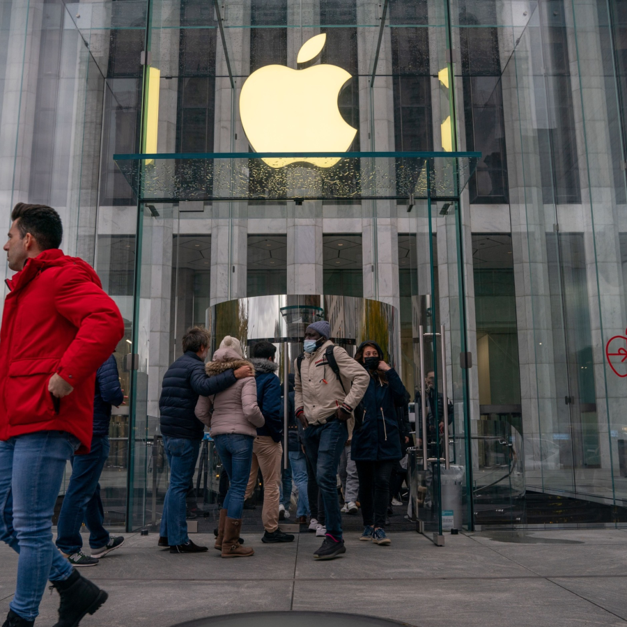 Apple es la primera empresa que logra alcanzar US$3 billones en el ...