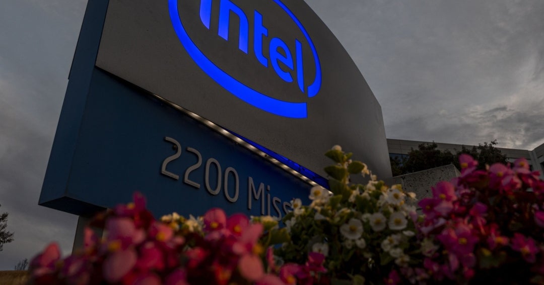 Intel lanza nuevos chips y software mientras busca recuperar liderazgo ...