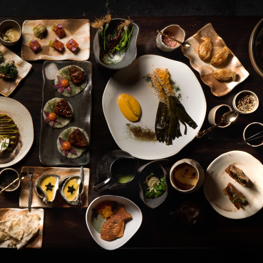 Primer aniversario de Humo Negro, el espacio 'fine dining grunge' de ...