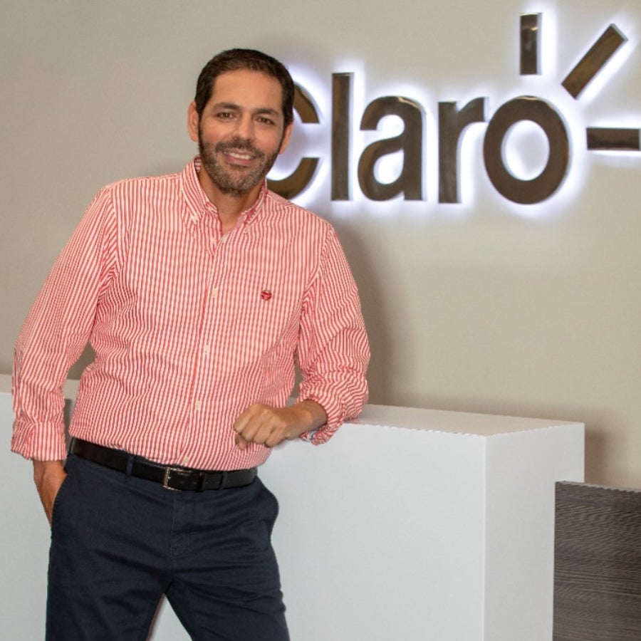 Claro invirtió US $25 millones para ampliar red de fibra óptica a 20 ...