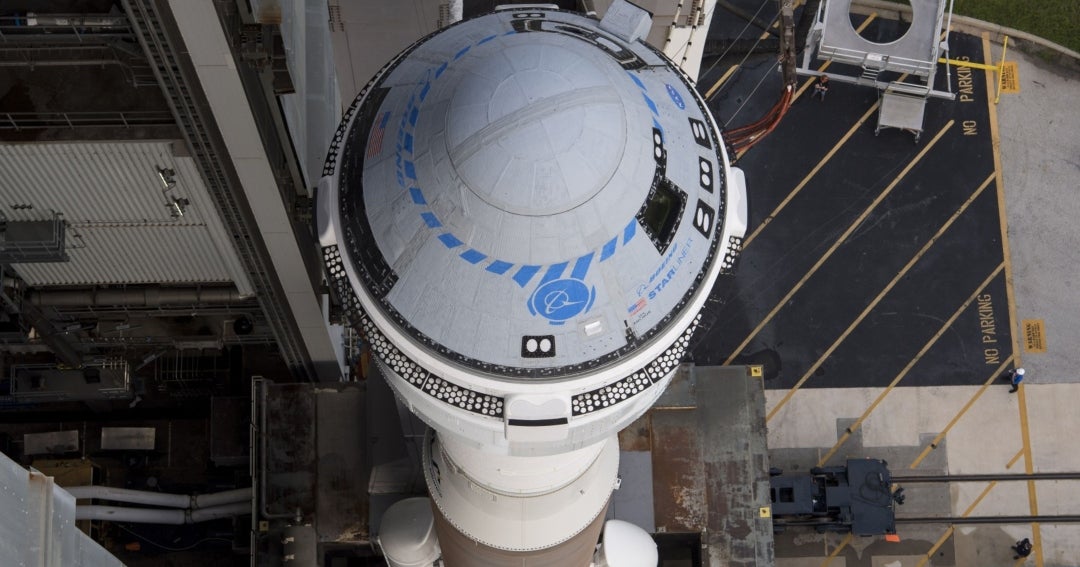 ¿Por qué el cohete con el que EE.UU. trata de regresar a la Luna se ...