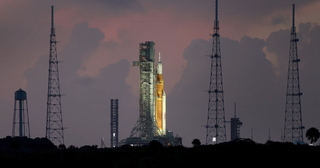 La Nasa aseguró que está listo para el lanzamiento del cohete lunar ...