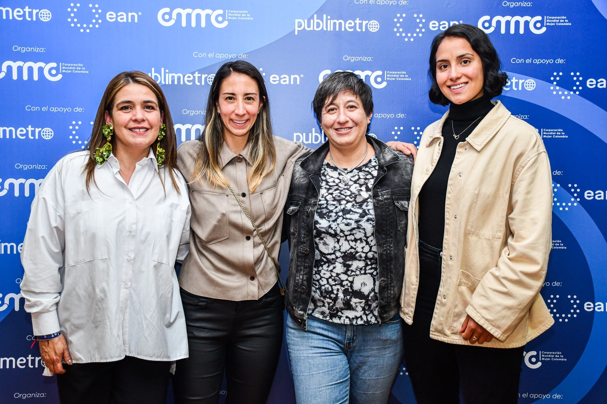 La entrega de los premios de la Corporación Mundial de la Mujer ...