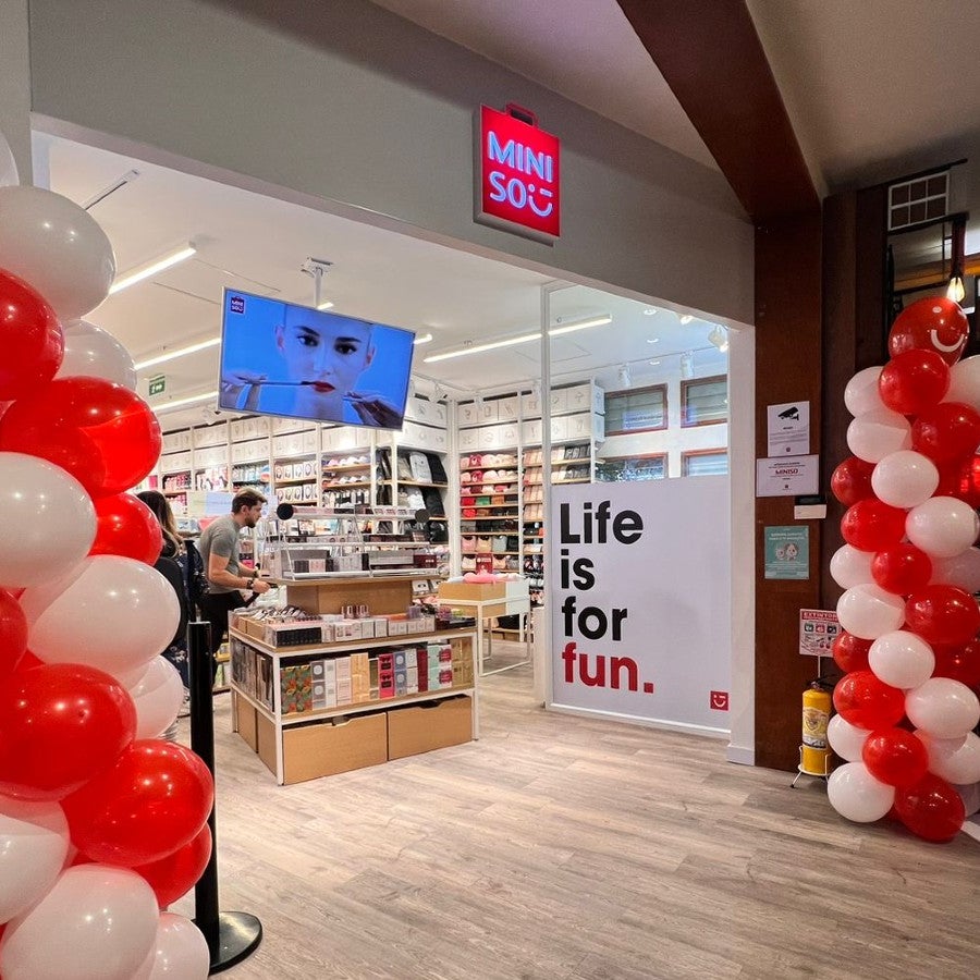 Miniso abre su segunda tienda en el formato corner dentro del Carulla ...