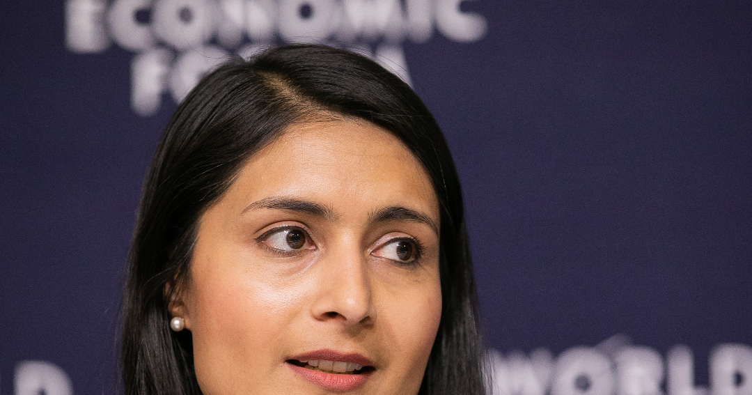 Los economistas del WEF no descartan que haya una recesión global ...