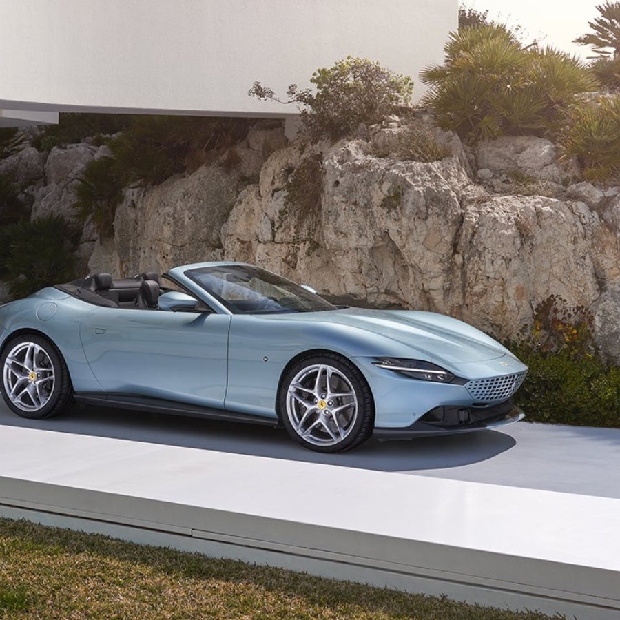 La italiana Ferrari presentó el modelo nuevo 'Spider' de su línea ...