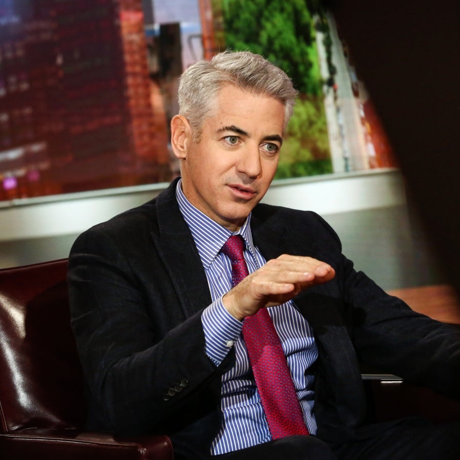 Ackman advierte sobre salidas aceleradas de depósitos bancarios tras ...