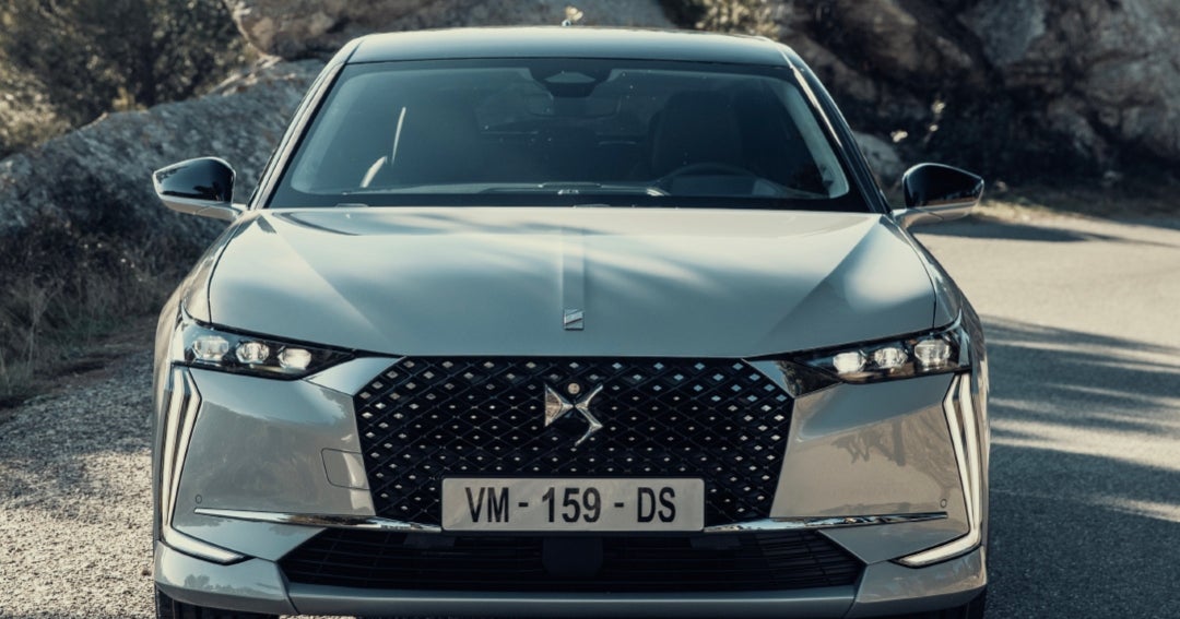 DS 4 llega al mercado colombiano con el equipamiento de alerta de colisión frontal