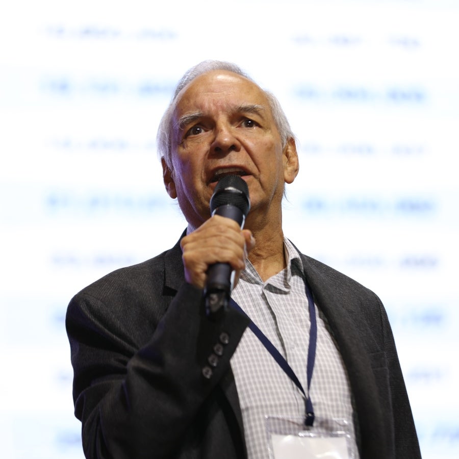 "Es necesario construir una nueva oferta exportable y avanzar hacia una ...