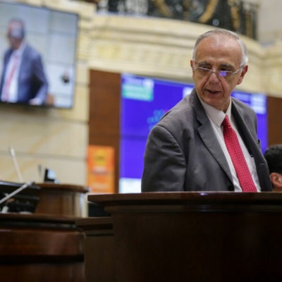 “Quieren ministros de Defensa que permitan fusilar a los jóvenes y ...