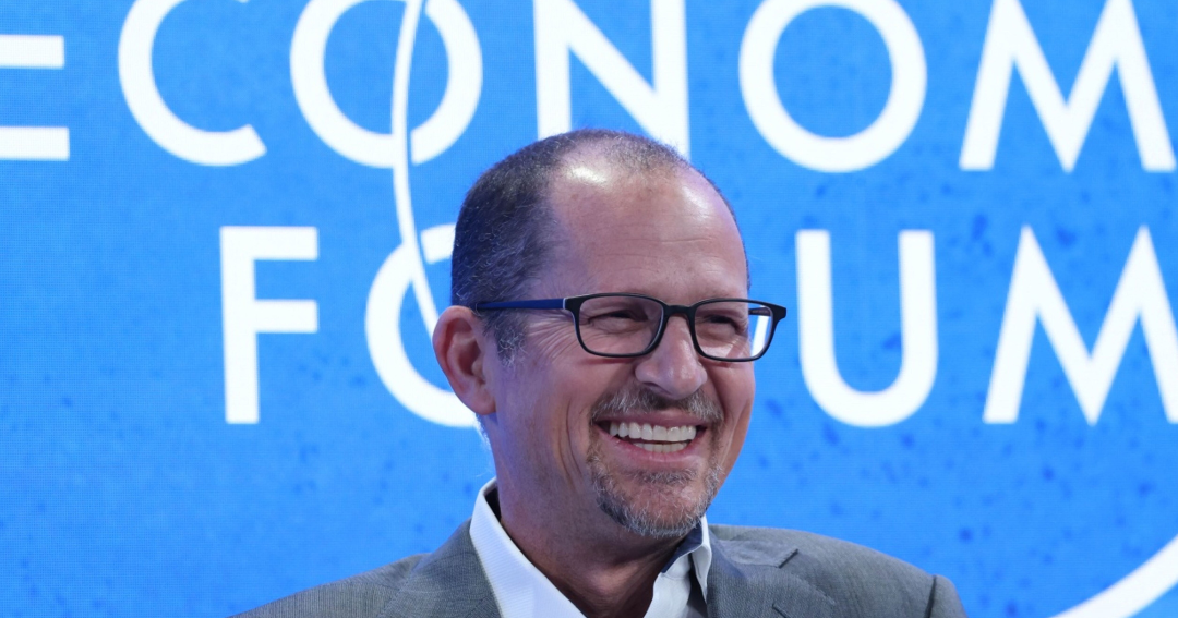 El CEO de Coursera quiere que el nuevo chatbot, Coach, se convierta en ...