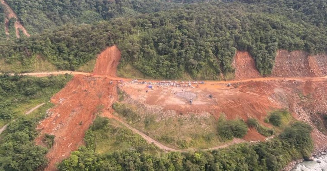 A causa de derrumbes se presenta cierre de autopista Medellín-Bogotá en ...