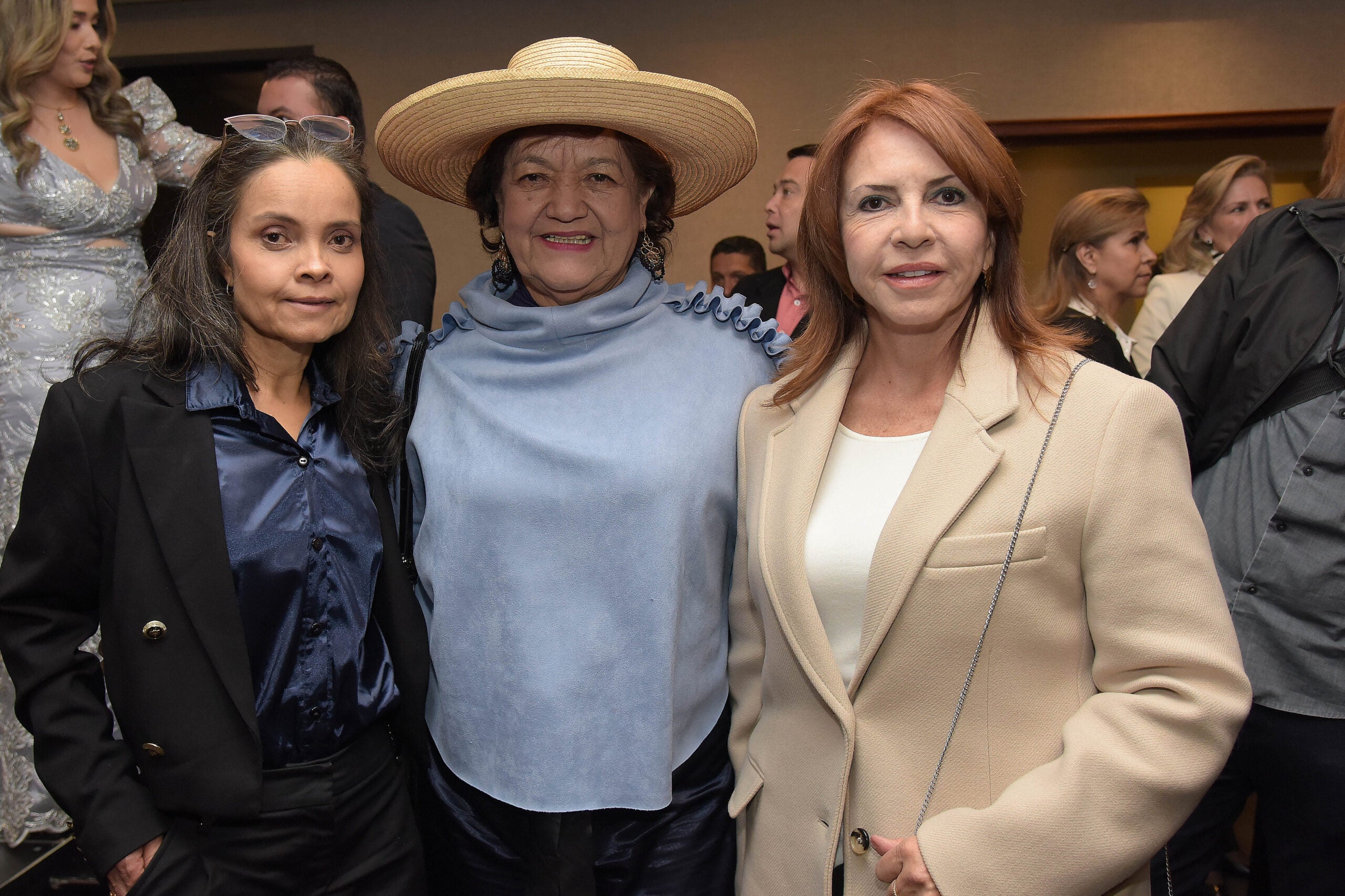 Se realizó el lanzamiento del libro “Ganar o ganar, no hay opción” de ...