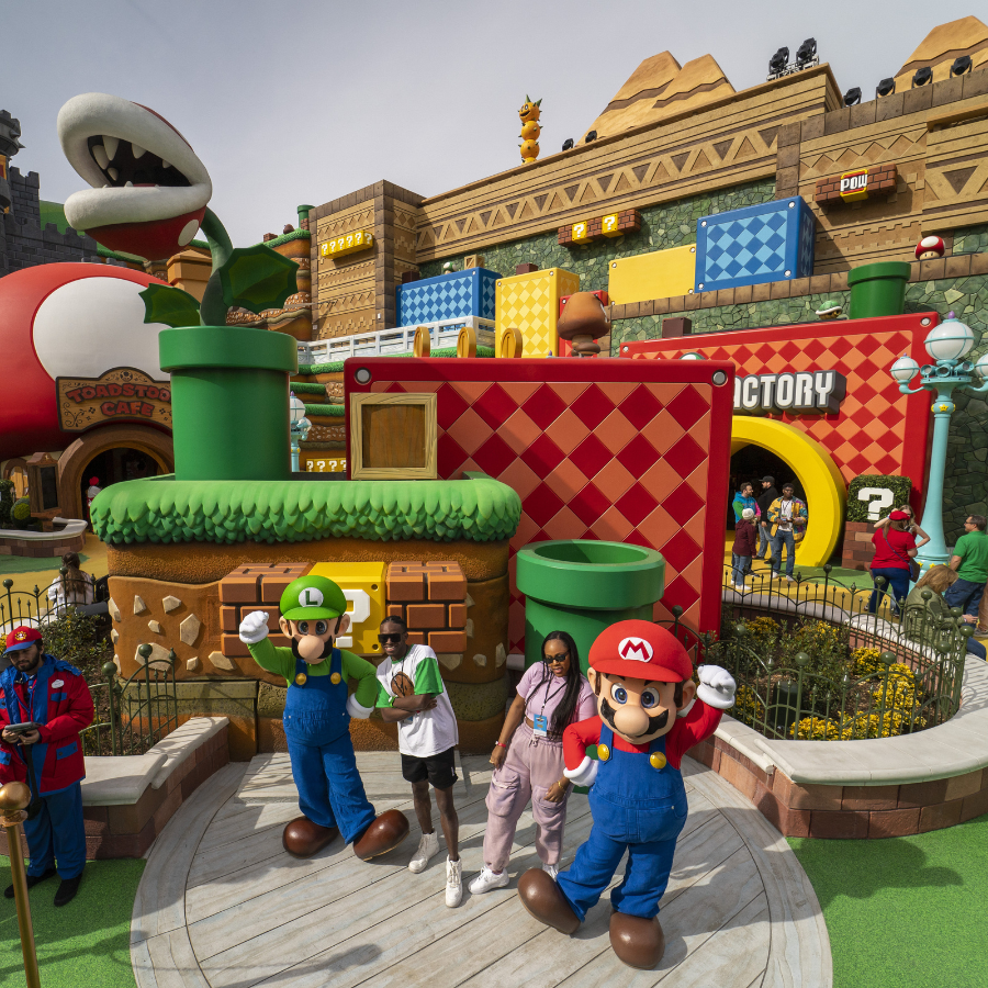 Universal acude a Mario Bros y Harry Potter para competirle a los ...