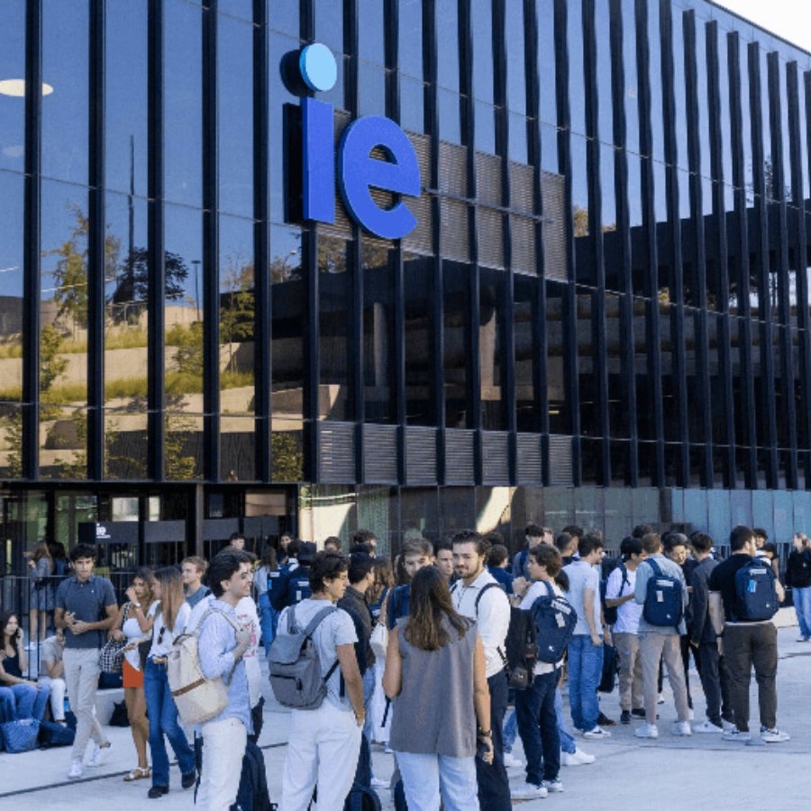 Así puede acceder a nuevas becas de MBA en IE University por excelencia ...