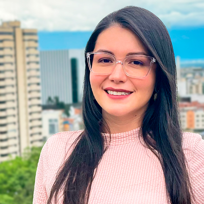 Stephanie Conde, Análisis legal, judicial y el impacto de las leyes de ...