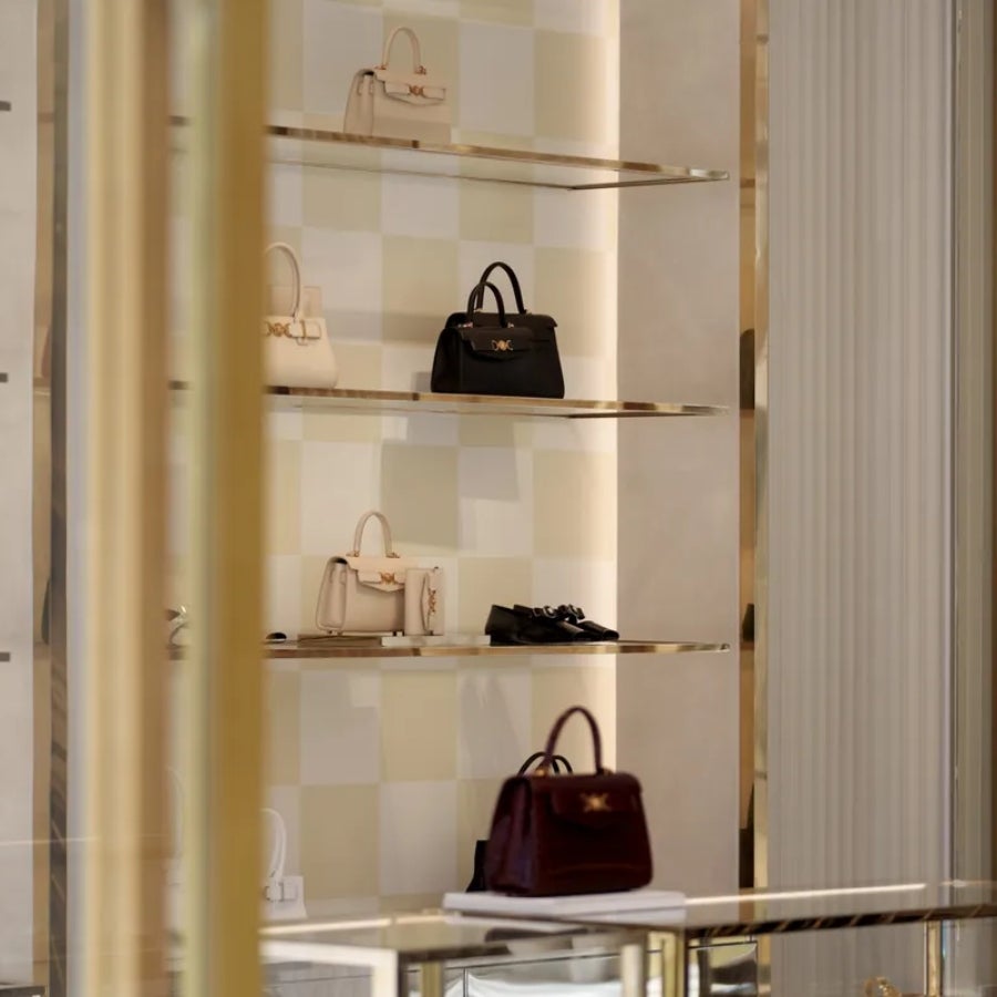 Jueza de EE.UU. bloquea plan de Tapestry de comprar Capri por US$8.500 ...