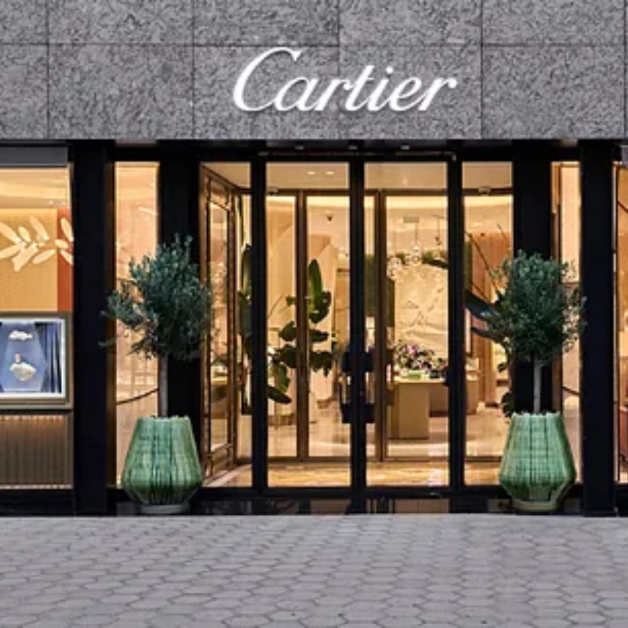 Cartier, la icónica firma de lujo, presentó una nueva boutique de ...