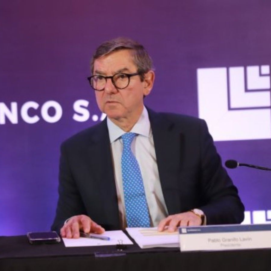 Familia más rica de Chile recortará 5% de participación en energética ...