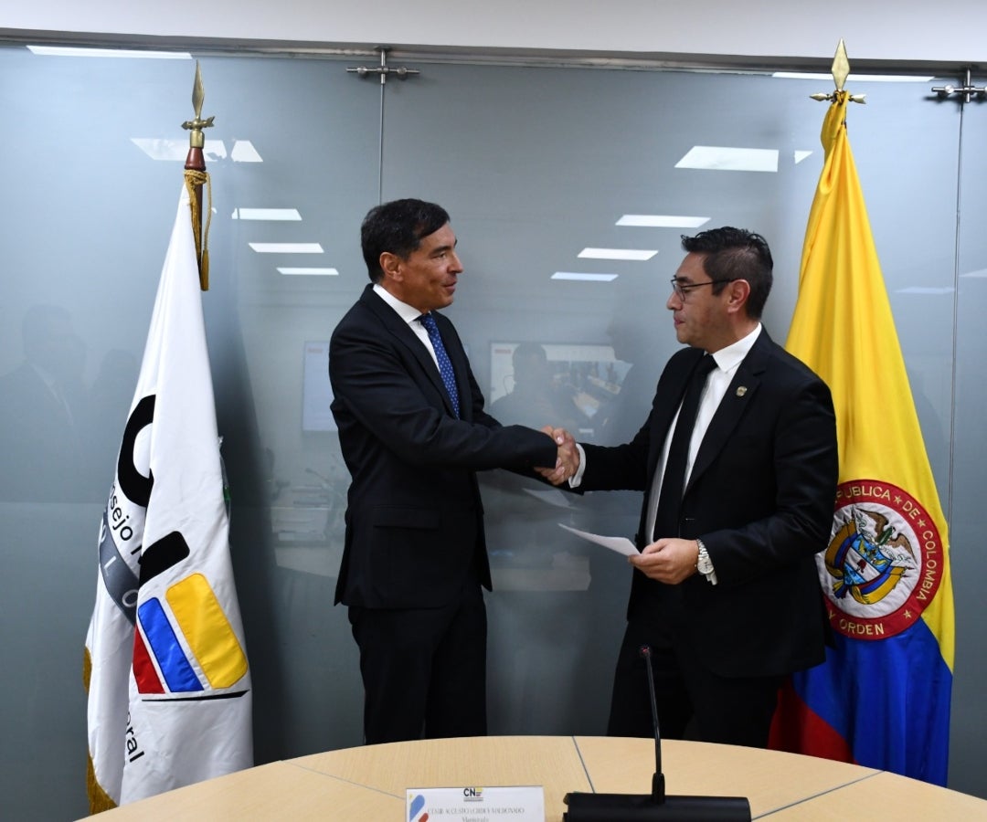 Álvaro Hernán Prada fue elegido como presidente del CNE tras la ...