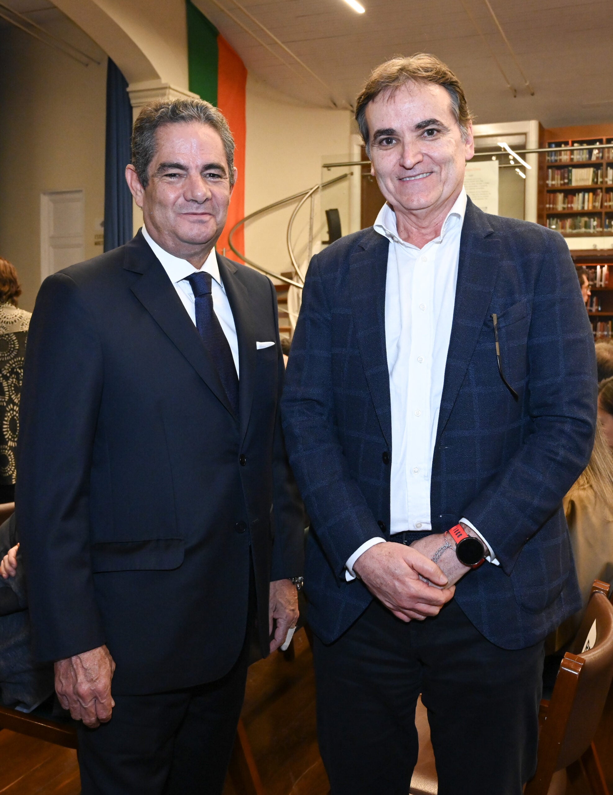 José Manuel Acevedo hizo el lanzamiento de su libro ‘Los 40 de menos de 40’