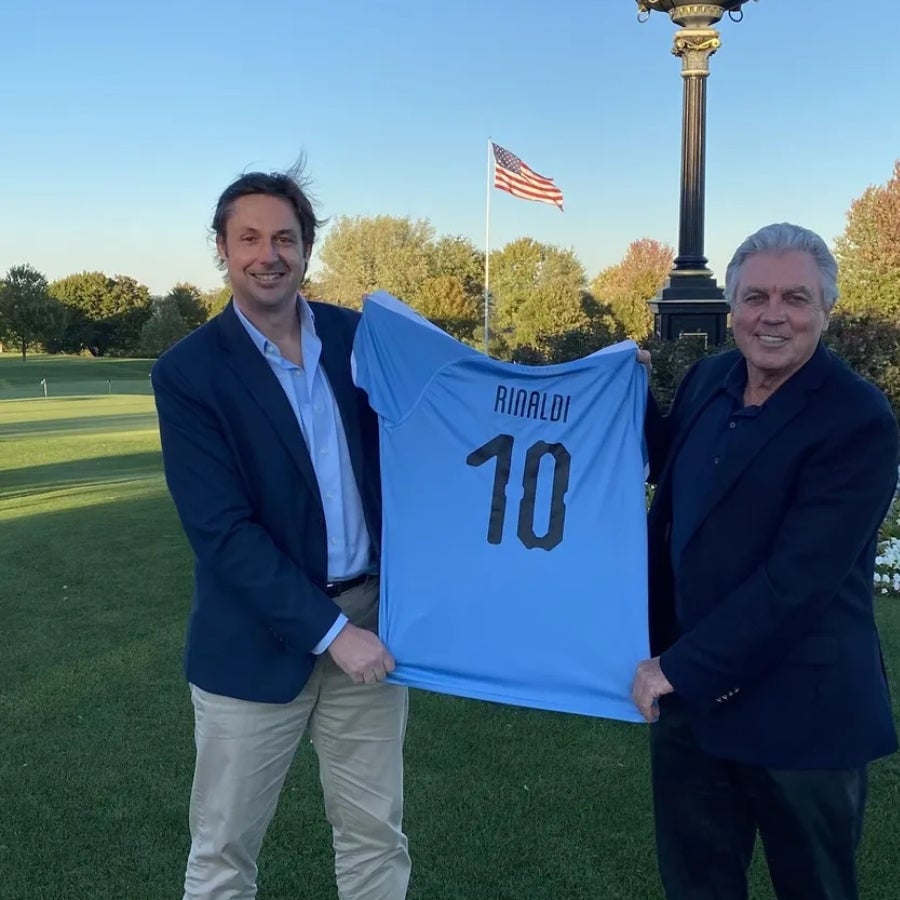 Trump designó a un "amigo de toda la vida" como nuevo embajador para ...