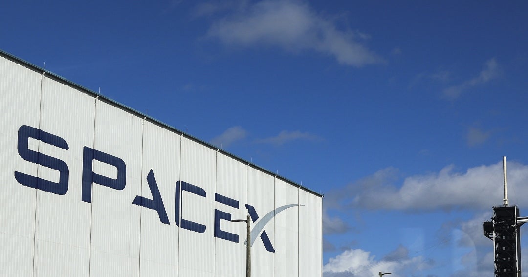 SpaceX comienza a colaborar con fabricantes de chips para servicio ...