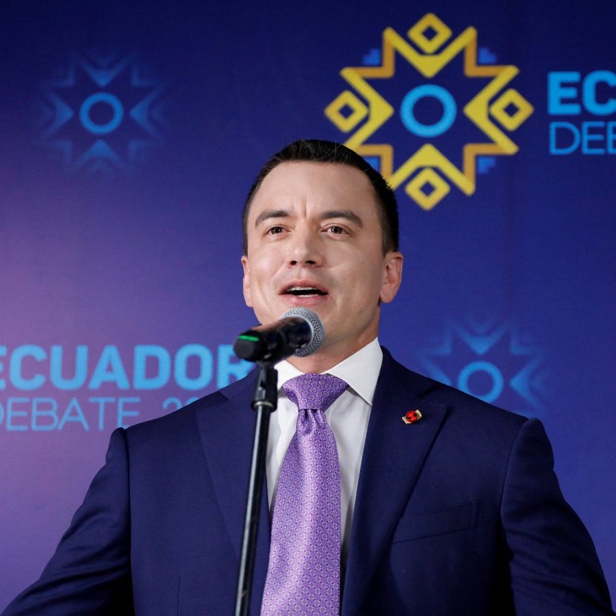 Encuesta muestra que se desvanecen chances de Noboa de ganar en primera vuelta