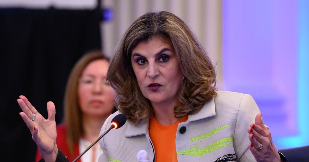 Laura Gil es electa como secretaria adjunta de la Organización de ...