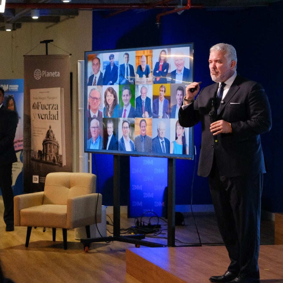 Iván Duque realizó un conversatorio por el lanzamiento de su libro ...