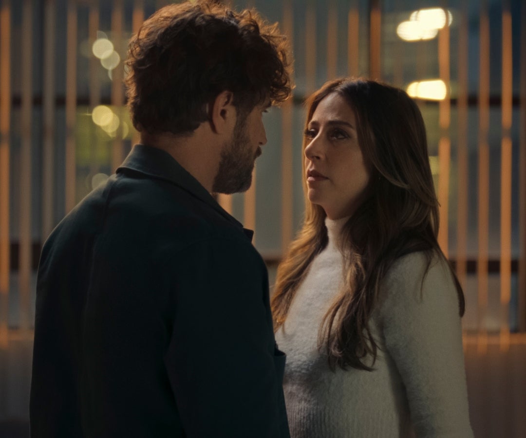 ‘Simplemente Alicia’, la nueva serie que busca retratar la libertad y bigamia en relaciones