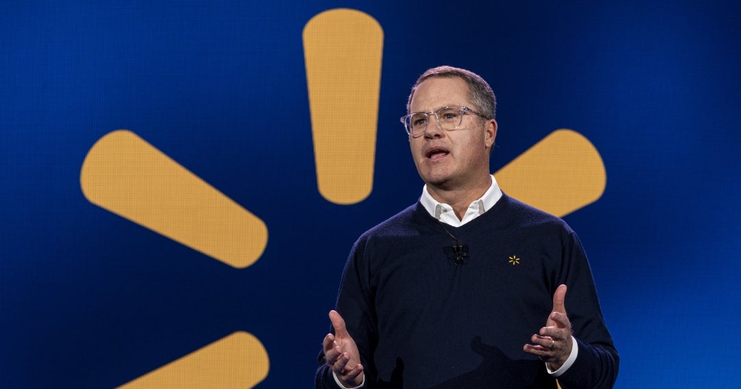 Walmart anunció que su director ejecutivo, Doug McMillon, se jubilará en febrero