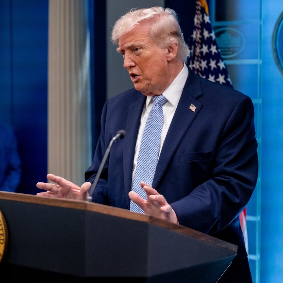 Donald Trump afirmó que Cuba está buscando ayuda y mantendrá conversaciones